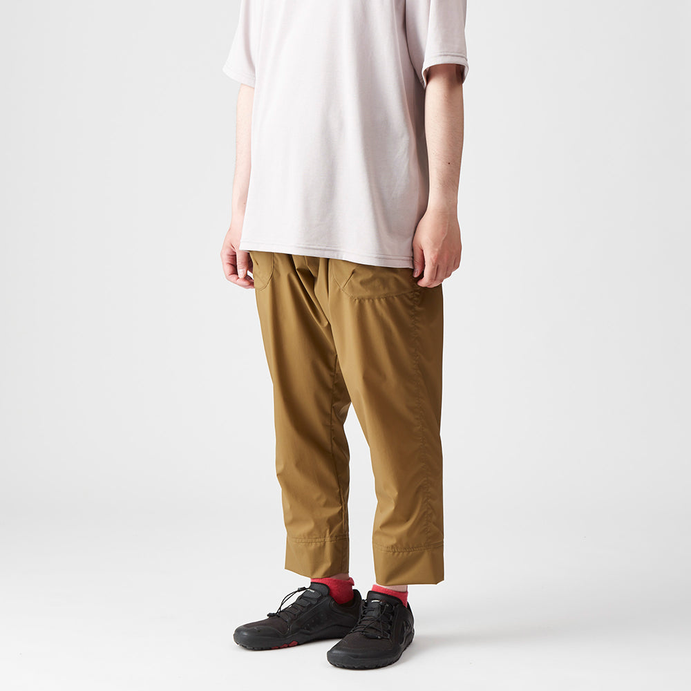 軽くてサラサラなパンツ（重さ108gのウルトラライトな夏のロングパンツ）【AXESQIN ELEMENTS】 – SANKAKU STAND