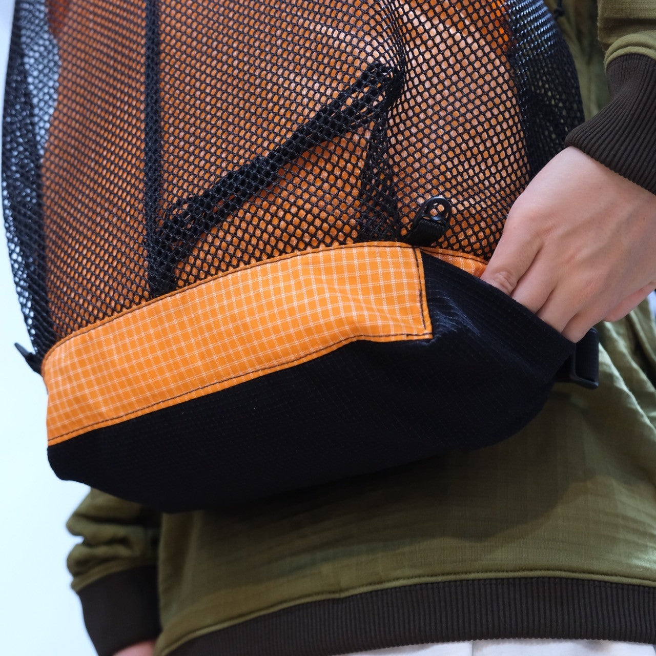 PikaPack UltraGrid（30L/超軽量330g /底面ポケット付き）【ZIMMER BUILT】 – SANKAKU STAND