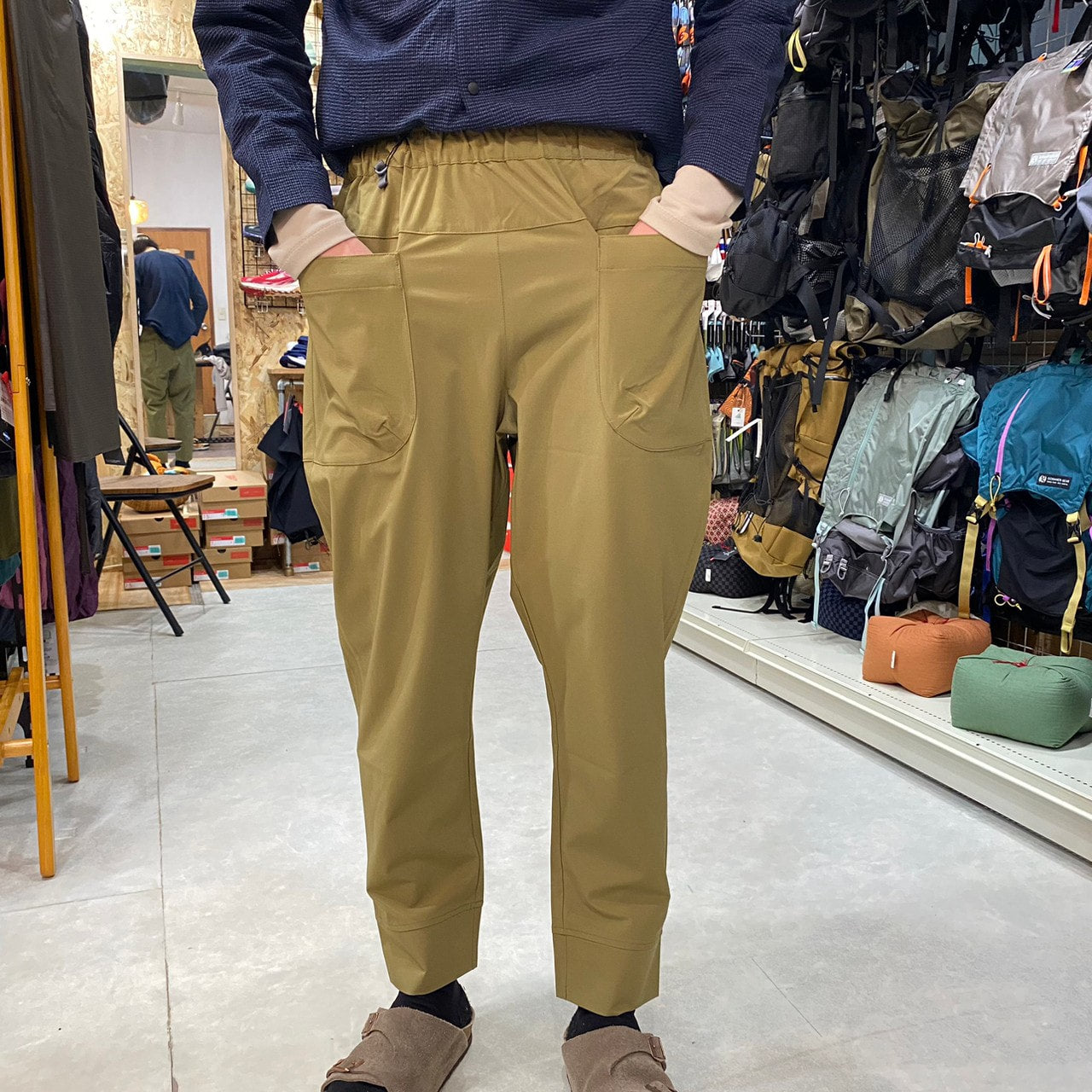 ソフトシェルのパンツ【AXESQUIN ELEMENTS】 – SANKAKU STAND