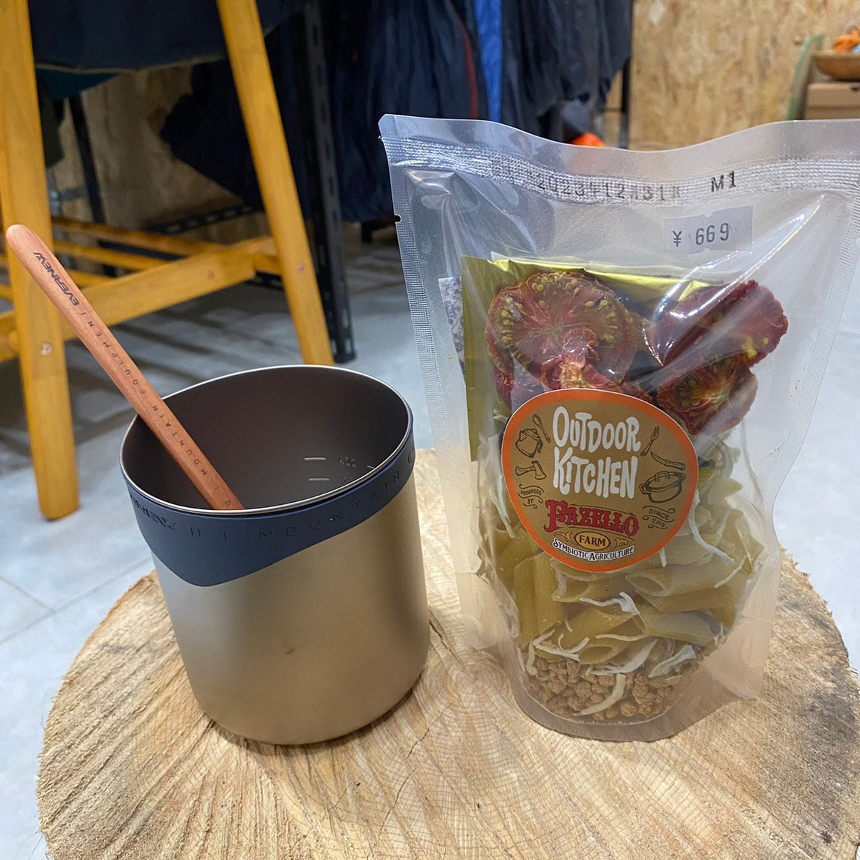 Sputura（持ち手長めのスプーン/深めの鍋でも食べやすい/木製/13g）【EVERNEW】 – SANKAKU STAND